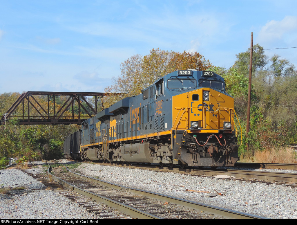 CSX 3203 and 835 (3)